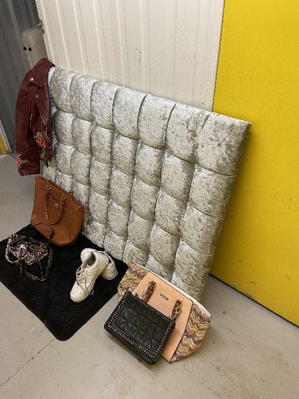 iBidOnStorage.co.uk - Access Self Storage Auction - 16436436948067