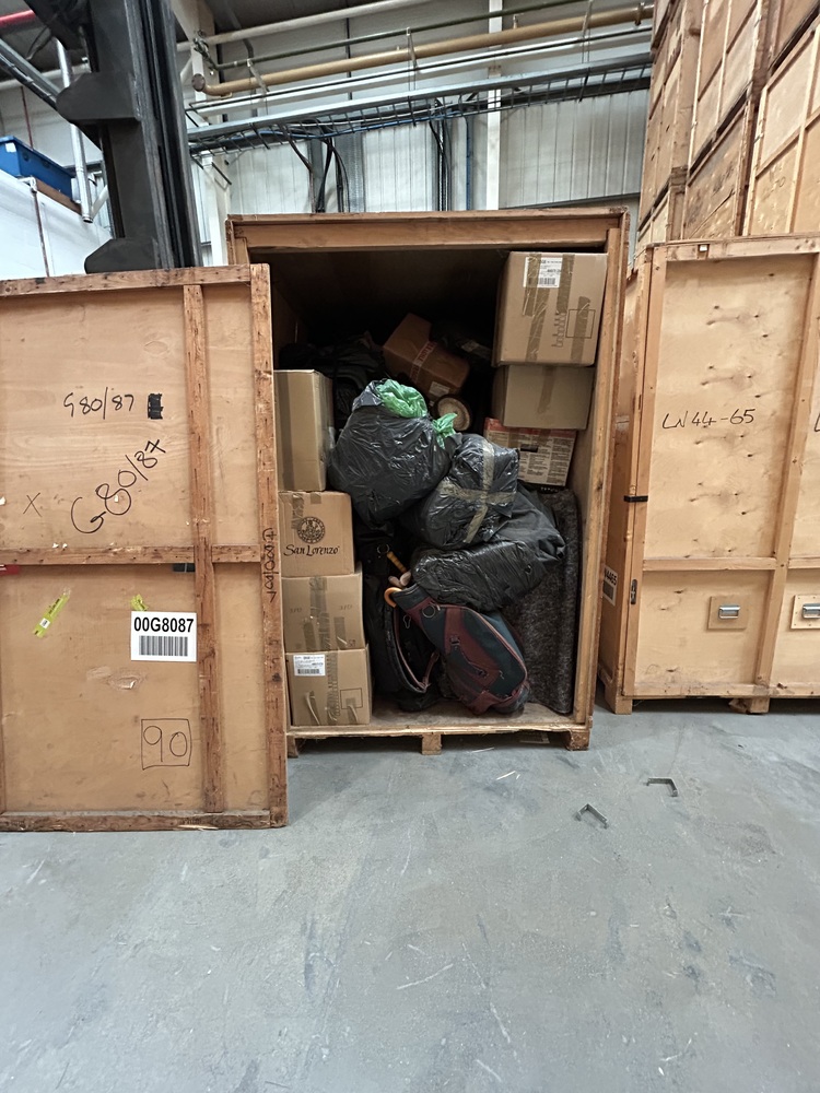 iBidOnStorage.co.uk - Kellys Self Storage Auction - 17431783675908