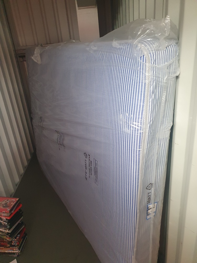 iBidOnStorage.co.uk - The StorageTeam Auction - 17503296944542