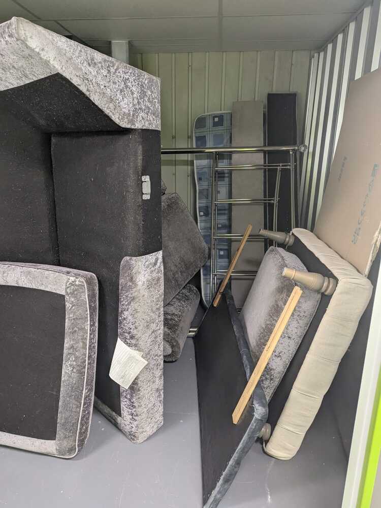 iBidOnStorage.co.uk - The Storage Team Auction - 17531088654203