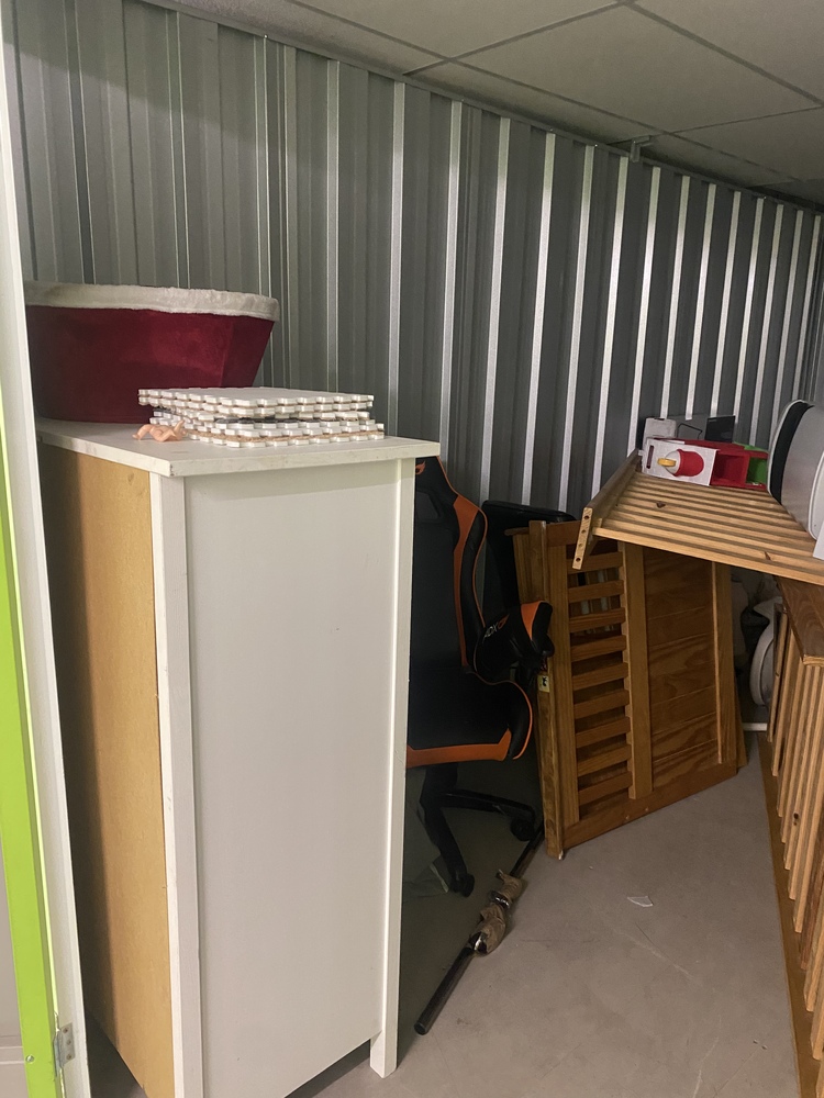 iBidOnStorage.co.uk - StorageMart Auction - 17531090863981