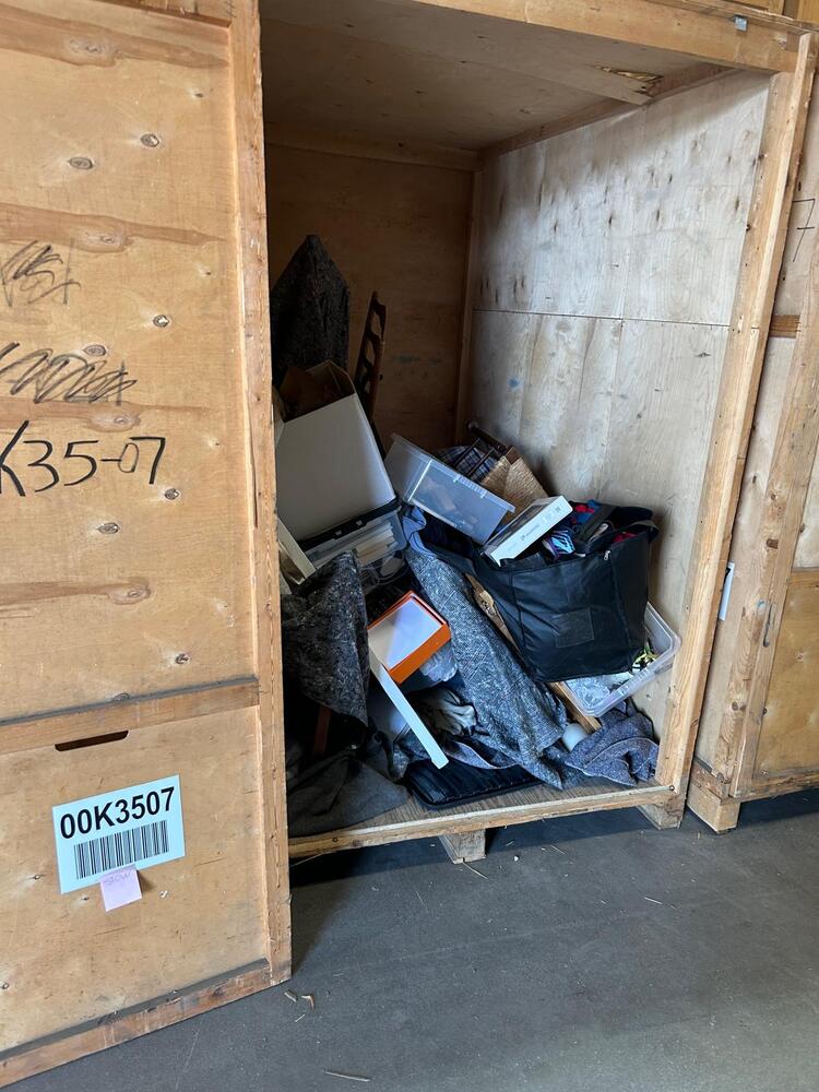 iBidOnStorage.co.uk - Kellys Self Storage Auction - 17534570734129