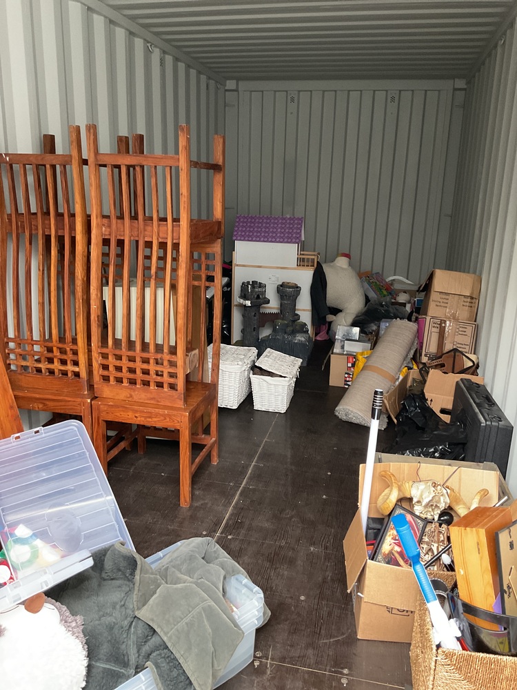 iBidOnStorage.co.uk - Pink self storage Ltd Auction - 17599214921966