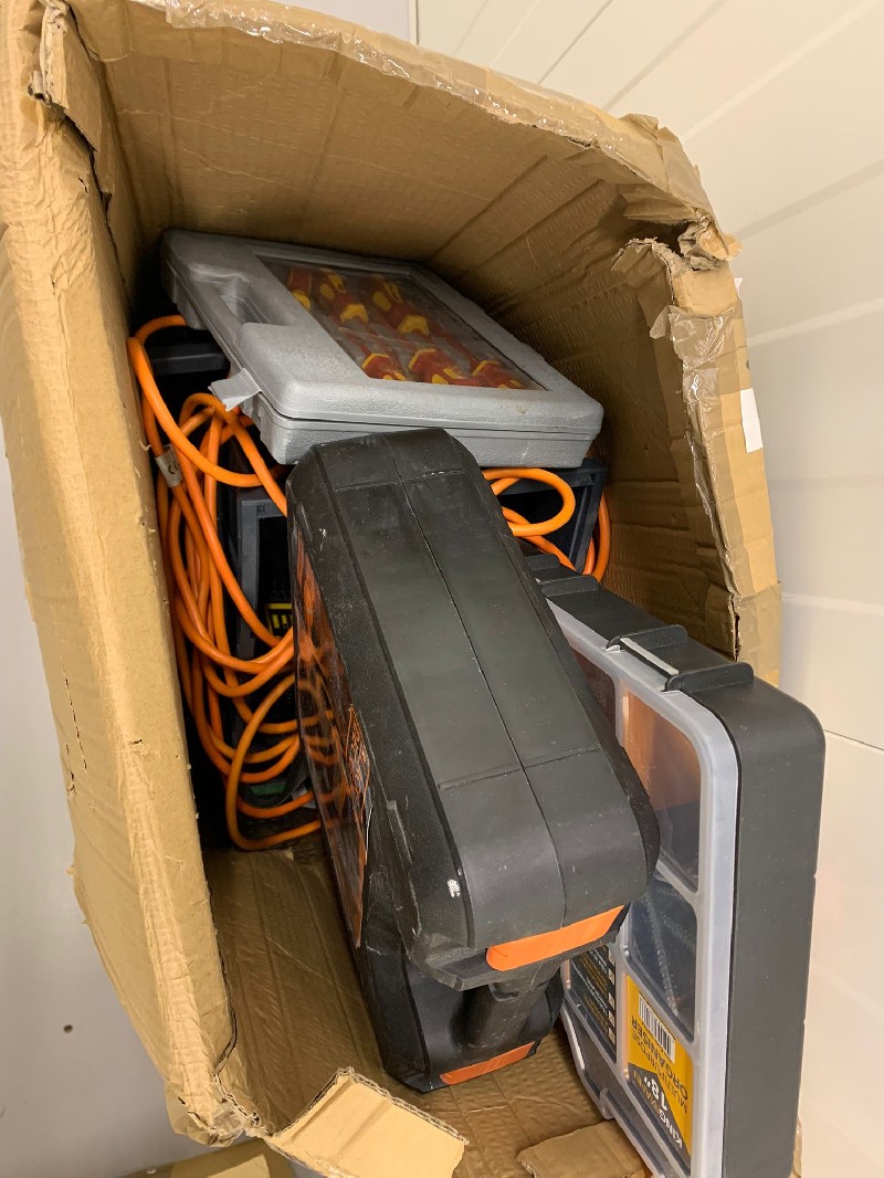 iBidOnStorage.co.uk - Kangaroo Self Storage Ltd. Auction - 16552942217425