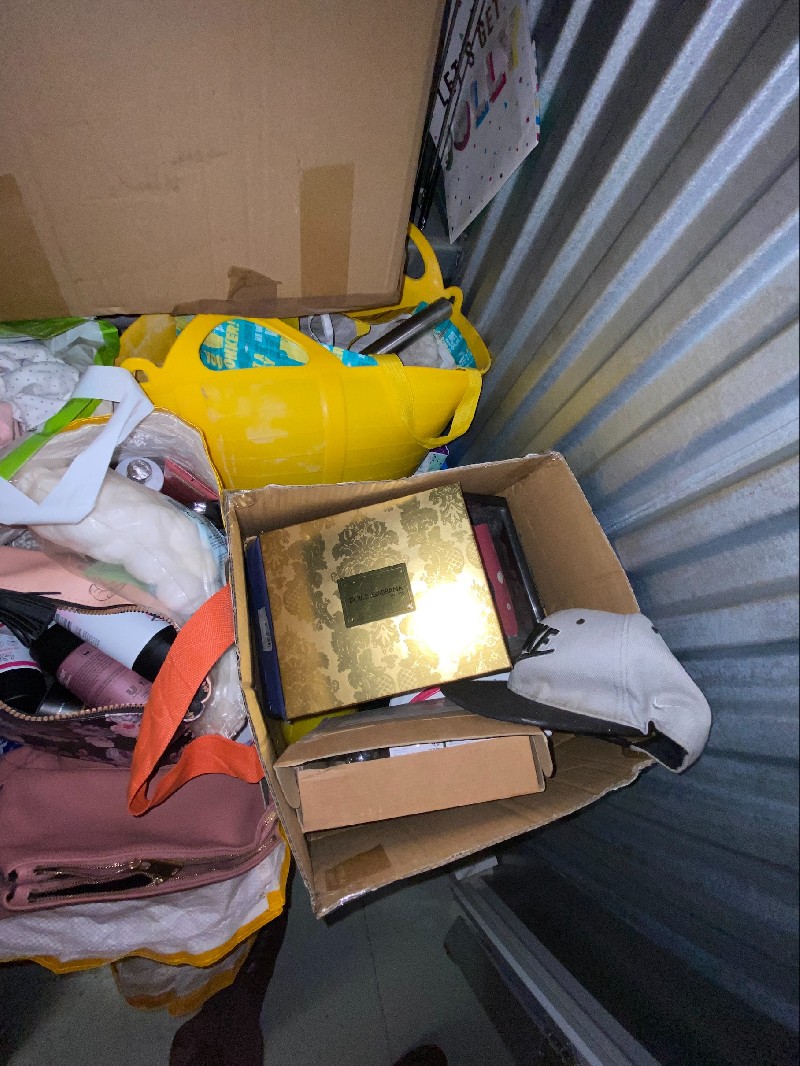 iBidOnStorage.co.uk - Access Self Storage Auction - 16595213719440