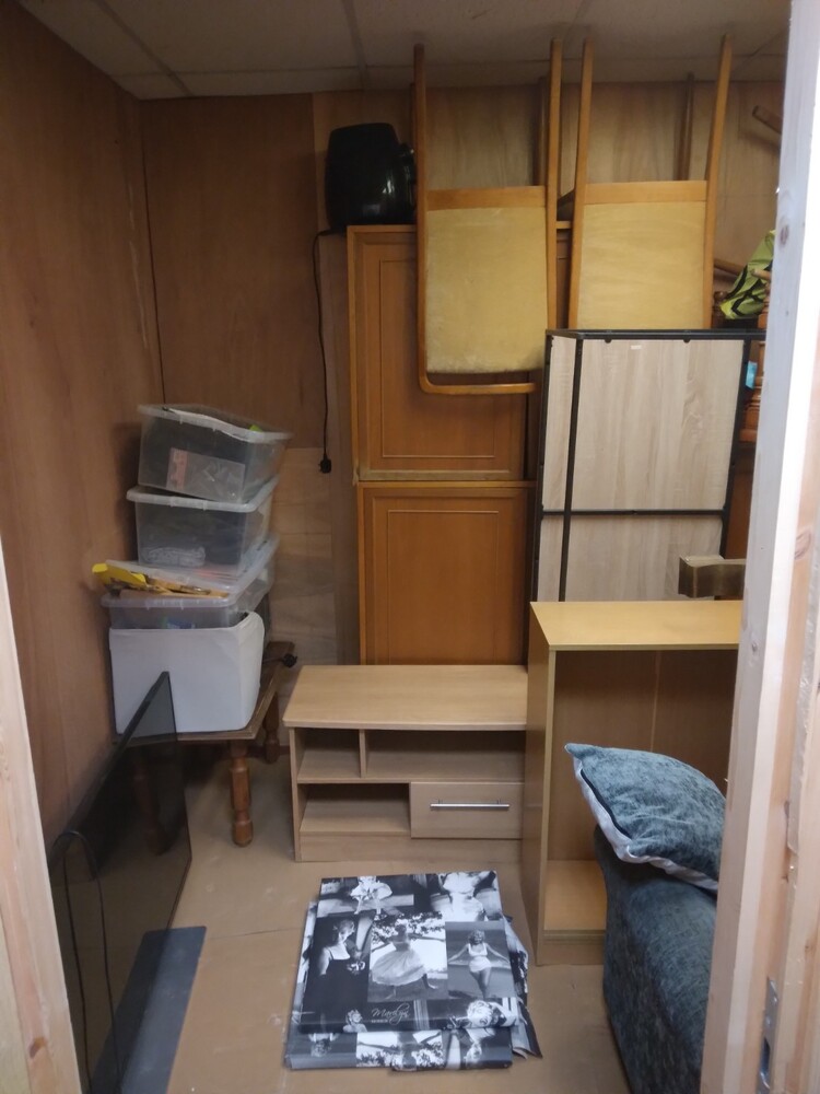 iBidOnStorage.co.uk - Self Storage TamesideLtd Auction - 16633428995982