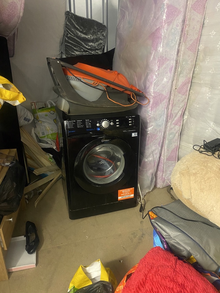 iBidOnStorage.co.uk - Storage King Auction - 16637707937419