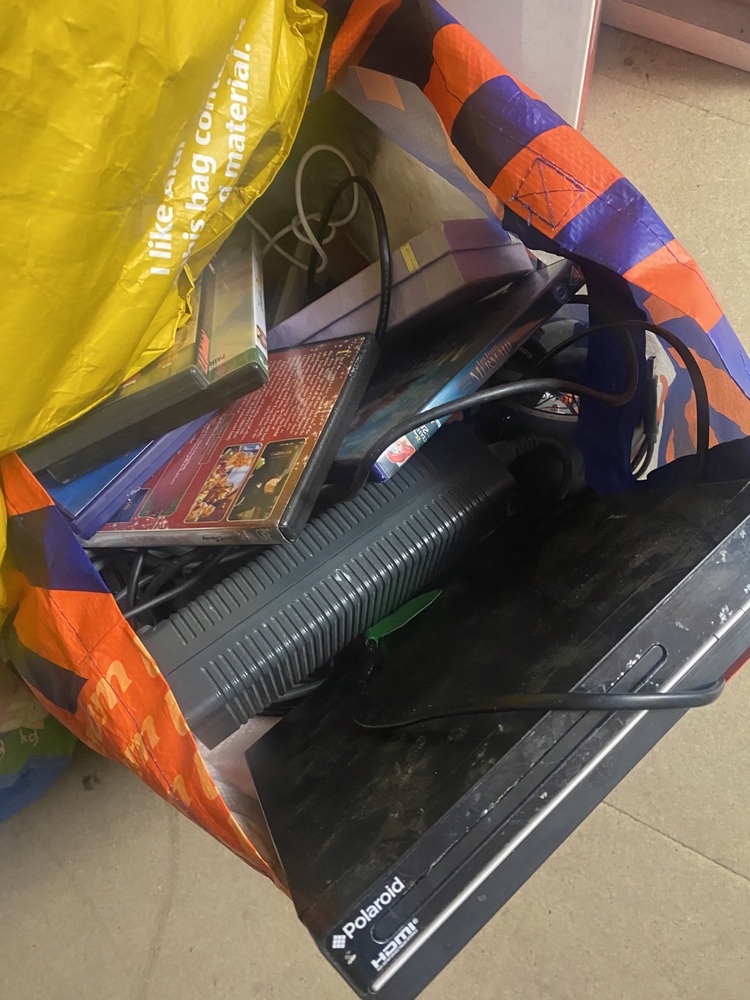 iBidOnStorage.co.uk - Storage King Auction - 16637707937419