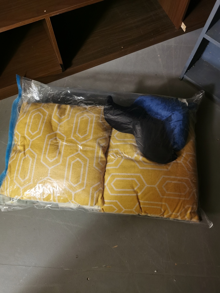 iBidOnStorage.co.uk - Henfield Storage Auction - 16644558743983