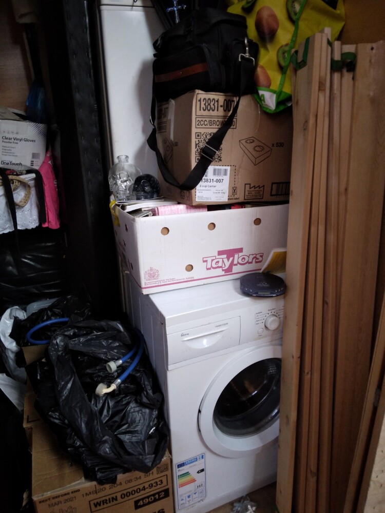 iBidOnStorage.co.uk - Self Storage TamesideLtd Auction - 16653964984799