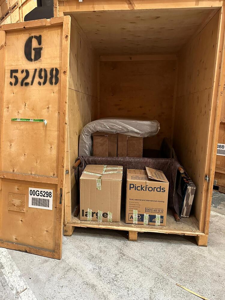 iBidOnStorage.co.uk - Kellys Self Storage Auction - 16687797711271