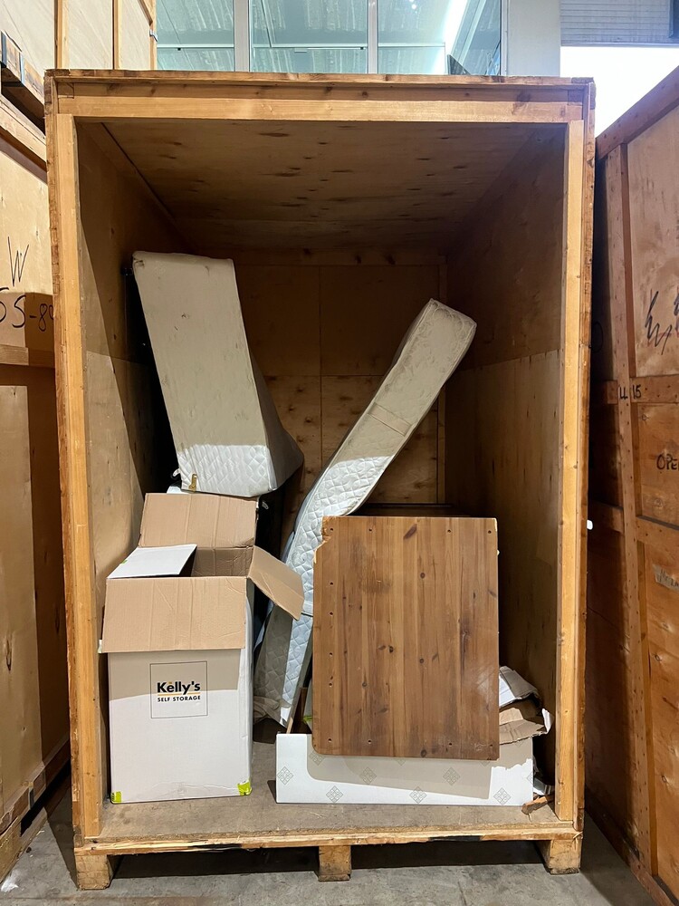 iBidOnStorage.co.uk - Kellys Self Storage Auction - 16693116927140