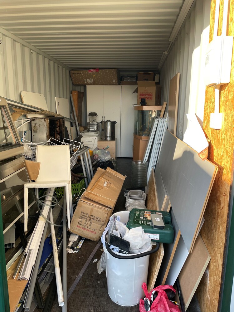 iBidOnStorage.co.uk - Standby Self Storage Auction - 16705061949658