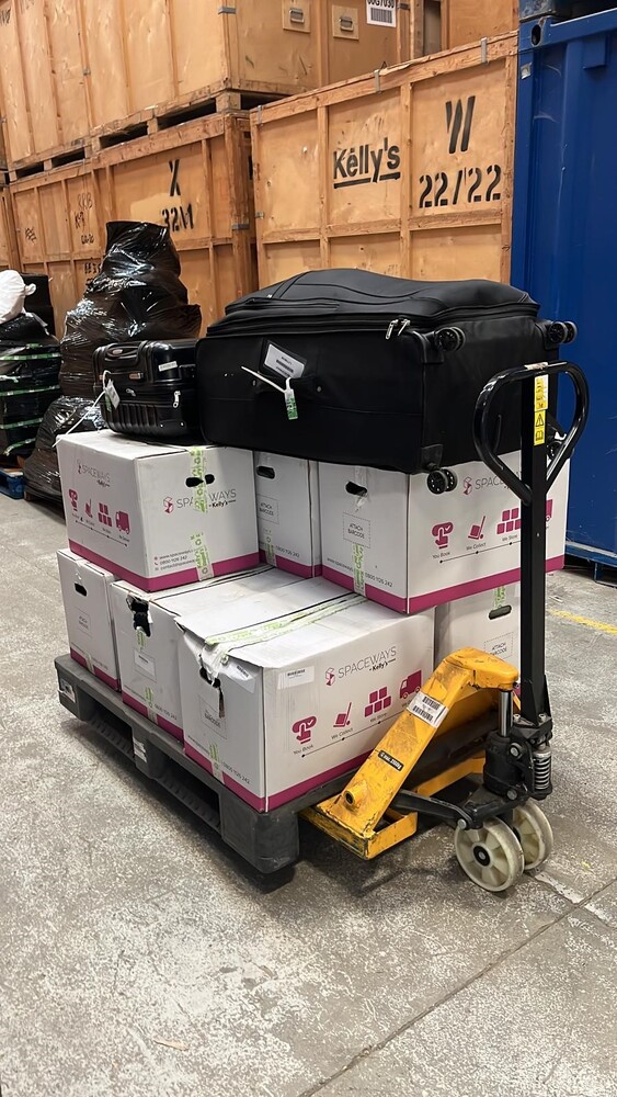 iBidOnStorage.co.uk - Kellys Self Storage Auction - 16709481353072