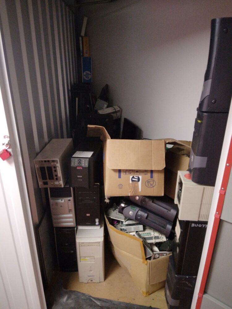 iBidOnStorage.co.uk - Self Storage TamesideLtd Auction - 16791548784923