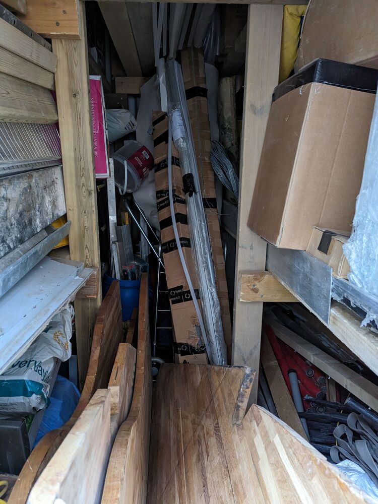 iBidOnStorage.co.uk - StorageMart Auction - 16814717188407