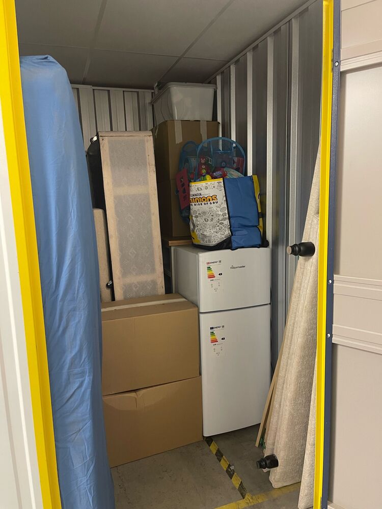 iBidOnStorage.co.uk - Store First Auction - 16831021294086