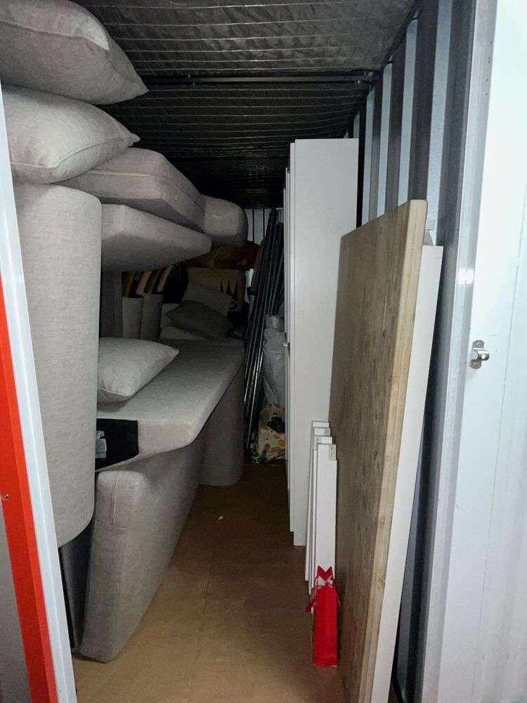 iBidOnStorage.co.uk - Self Storage TamesideLtd Auction - 16839041645108