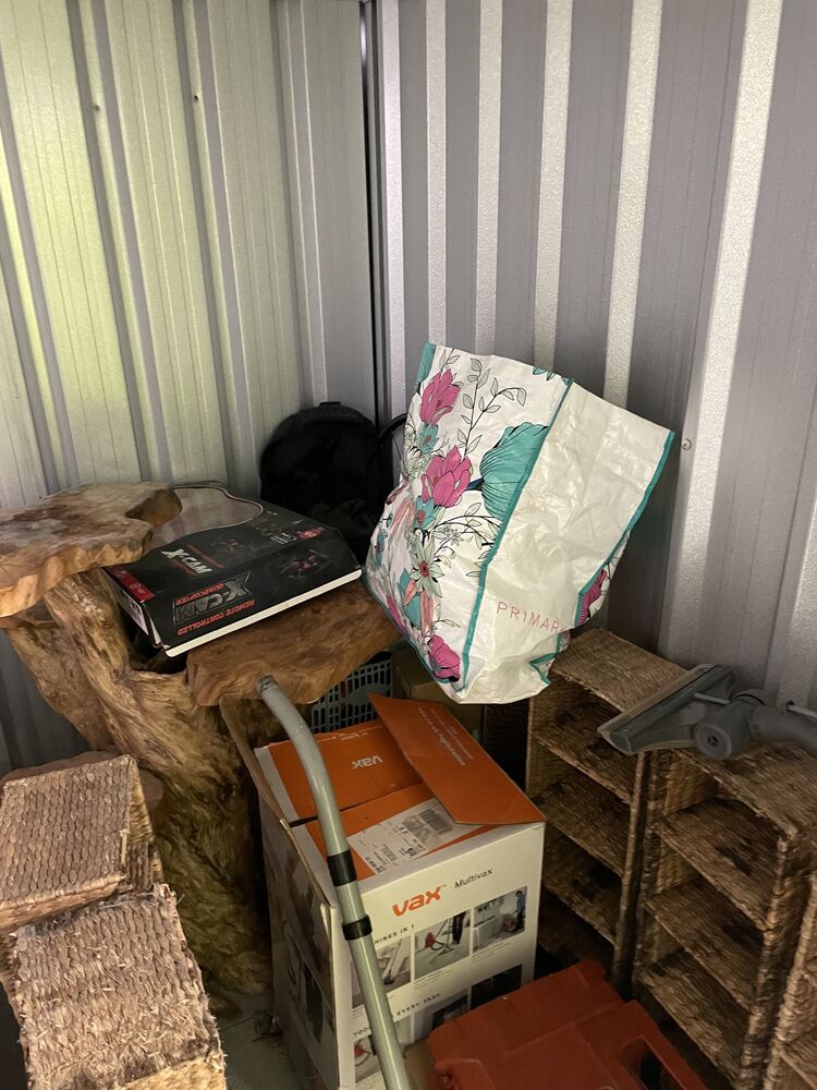 iBidOnStorage.co.uk - StorageMart Auction - 16839842415478