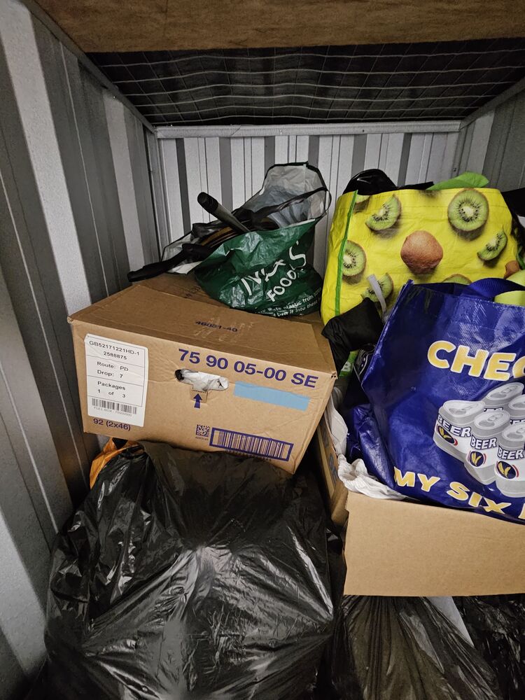 iBidOnStorage.co.uk - .A Space Station Limited Auction - 16856127847339