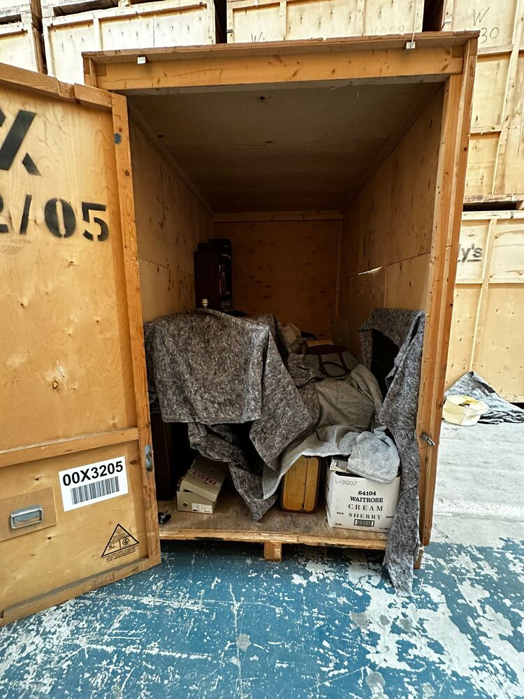 iBidOnStorage.co.uk - Kellys Self Storage Auction - 16863076189790