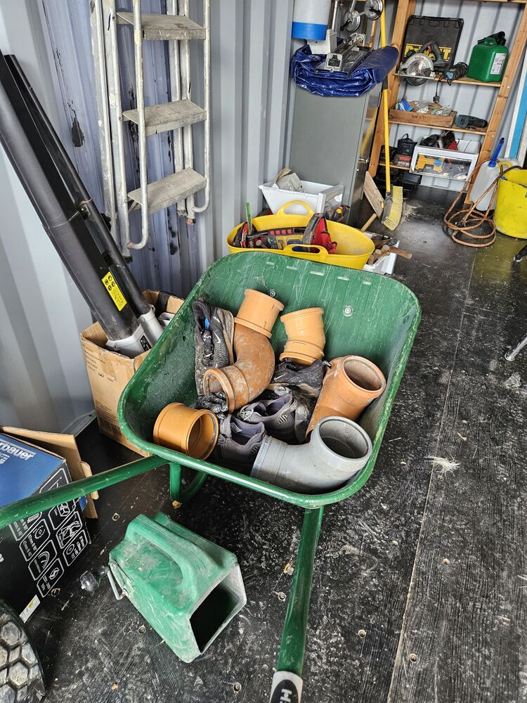 iBidOnStorage.co.uk - M3 Self Storage Auction - 16935632089390