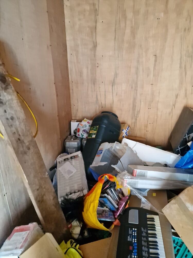 iBidOnStorage.co.uk - Kangaroo Self Storage Ltd. Auction - 16940967685478