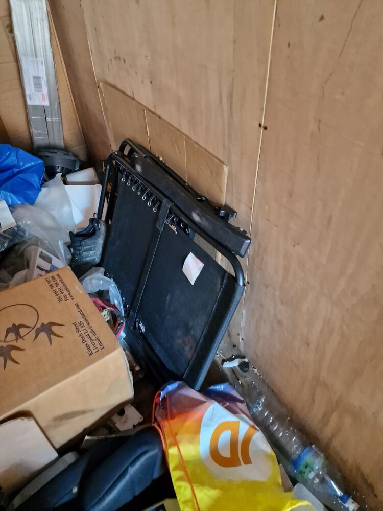 iBidOnStorage.co.uk - Kangaroo Self Storage Ltd. Auction - 16940967685478