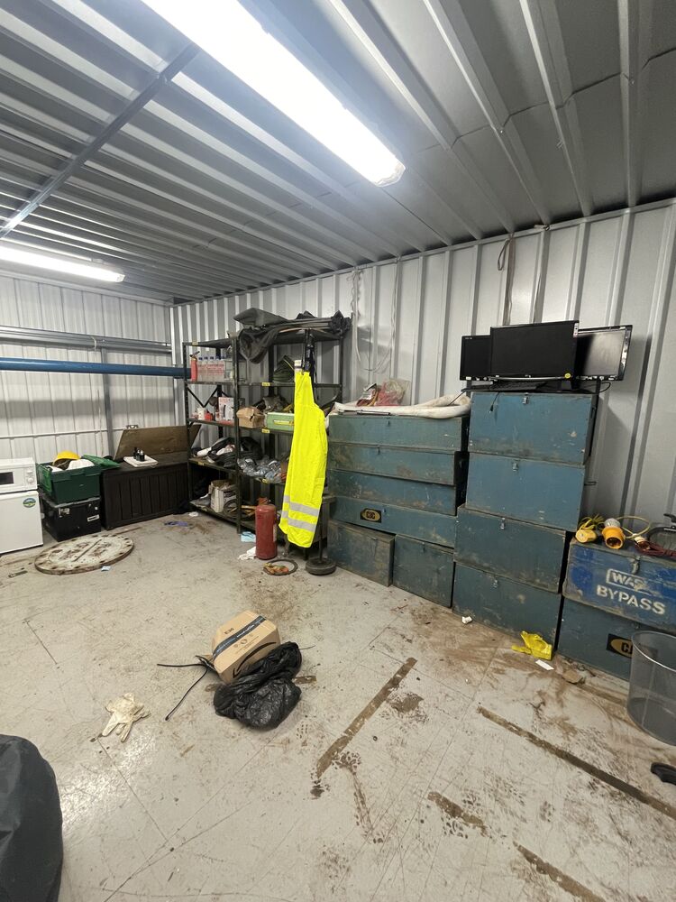 iBidOnStorage.co.uk - The Storage Team Auction - 16947879409329