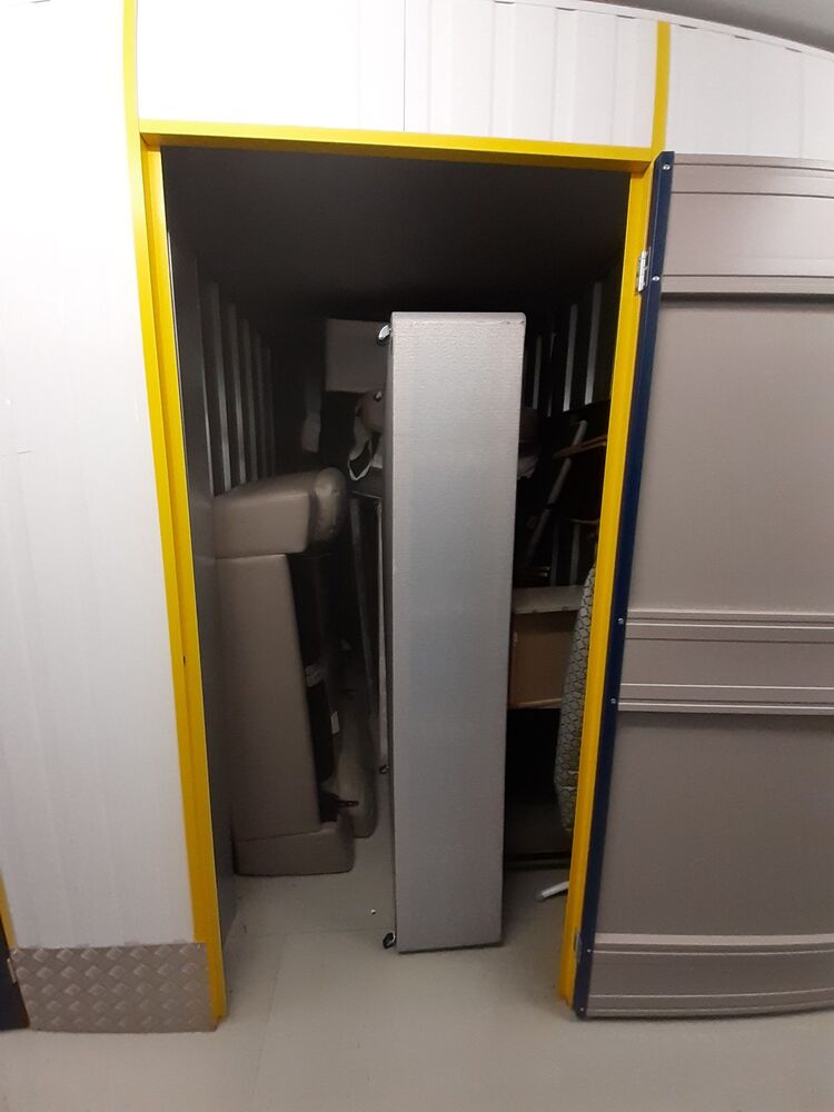 iBidOnStorage.co.uk - Store First Auction - 16977189448121