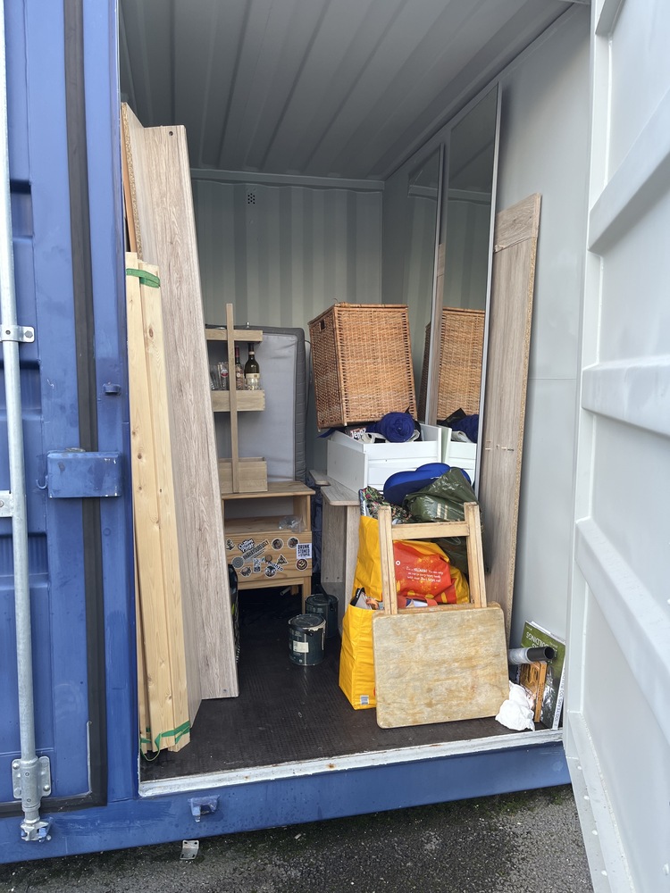 iBidOnStorage.co.uk - Storebox Self Storage Auction - 17005808257979