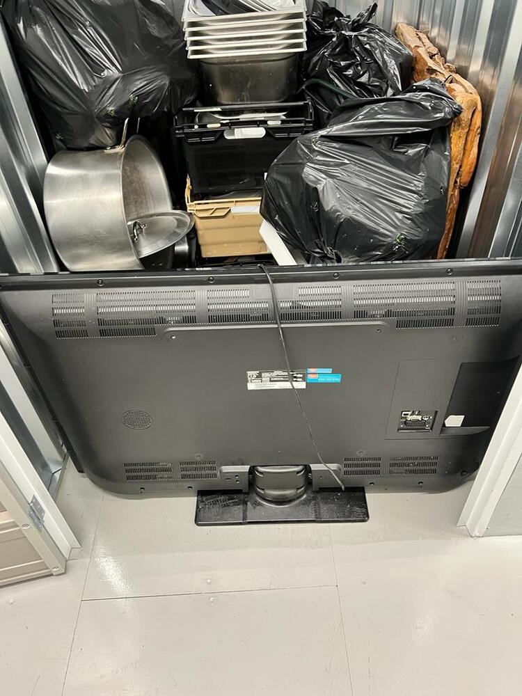 iBidOnStorage.co.uk - Storage King Auction - 17060180678906