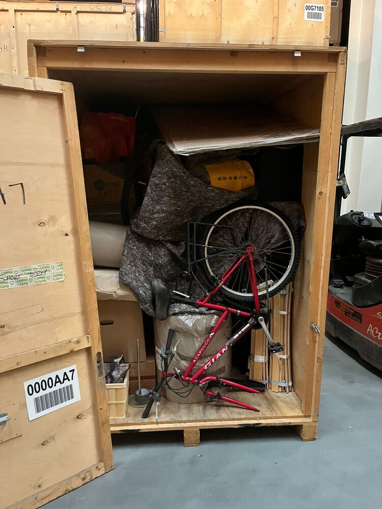 iBidOnStorage.co.uk - Kellys Self Storage Auction - 17060251345915