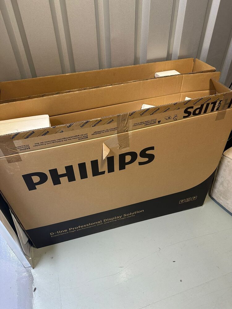 iBidOnStorage.co.uk - Vanguard Storage Services Auction - 17061855494352