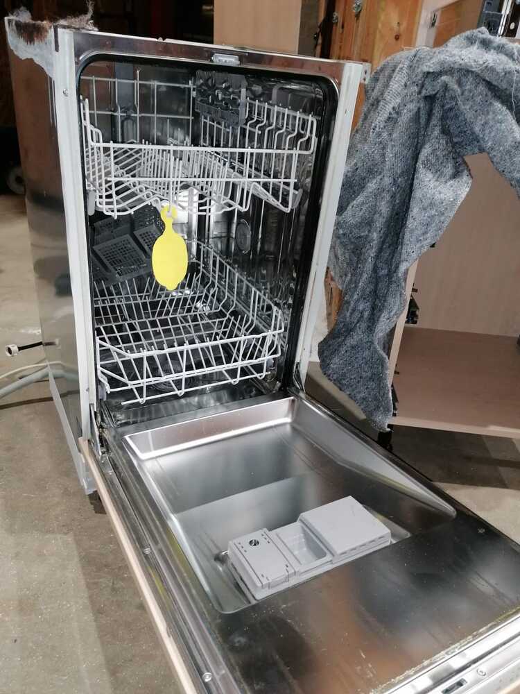 iBidOnStorage.co.uk - Britannia Reeves Auction - 17068702627293