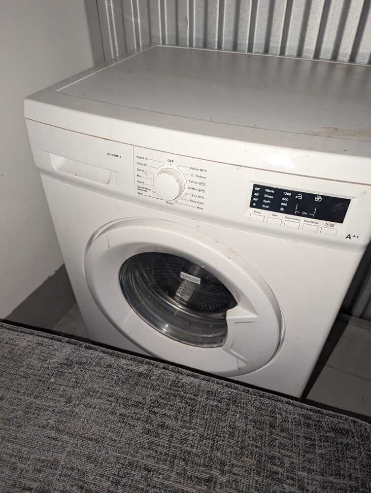 iBidOnStorage.co.uk - Kangaroo Self Storage Ltd. Auction - 17079973893399