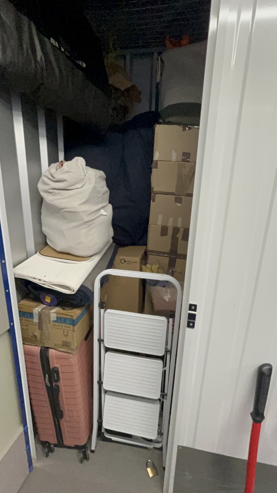 iBidOnStorage.co.uk - Access Self Storage Auction - 17086923699675