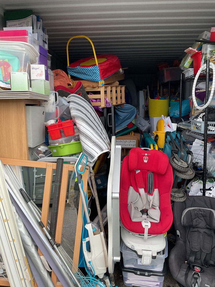 iBidOnStorage.co.uk - Pink self storage Ltd Auction - 17096350669115