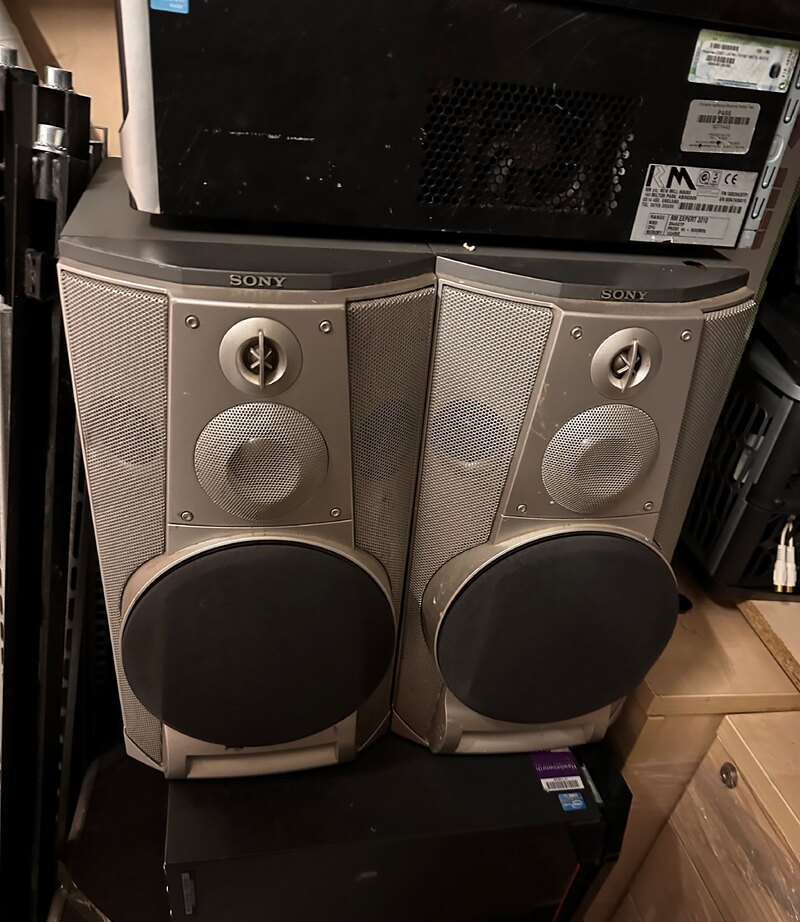 iBidOnStorage.co.uk - LoknStore Auction - 17097450257422