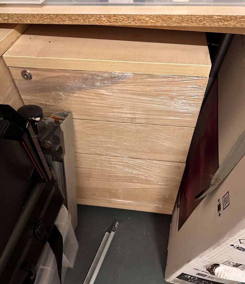 iBidOnStorage.co.uk - LoknStore Auction - 17097450257422