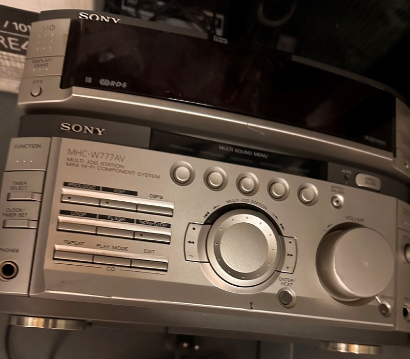 iBidOnStorage.co.uk - LoknStore Auction - 17097450257422