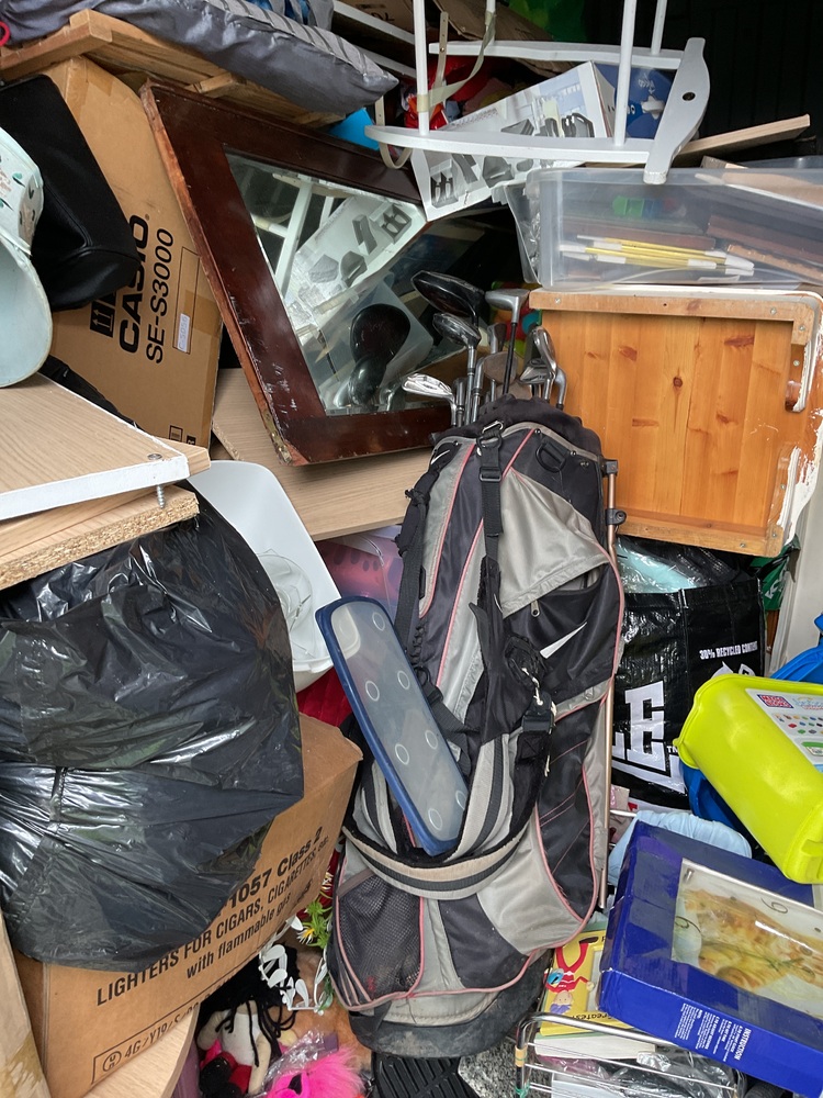 iBidOnStorage.co.uk - Pink self storage Ltd Auction - 17114429013073