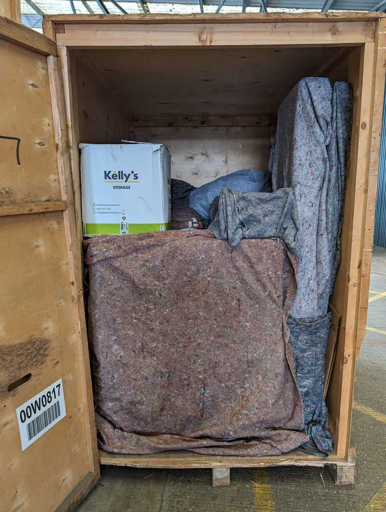 iBidOnStorage.co.uk - Kellys Self Storage Auction - 17115439944887