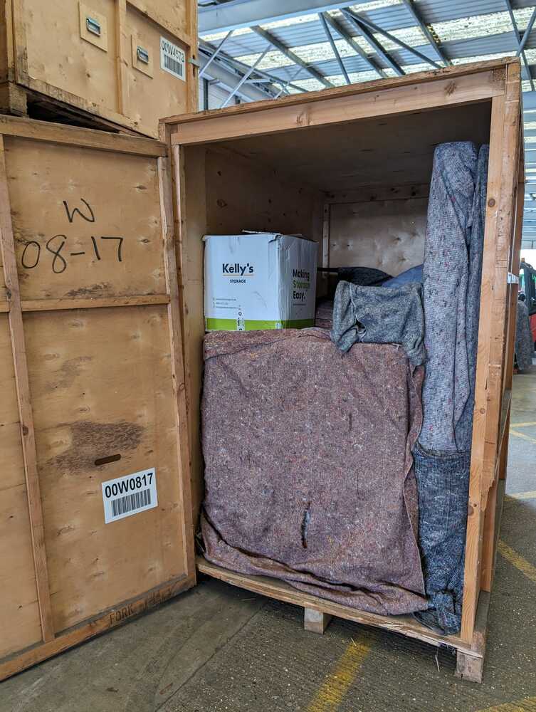 iBidOnStorage.co.uk - Kellys Self Storage Auction - 17115439944887