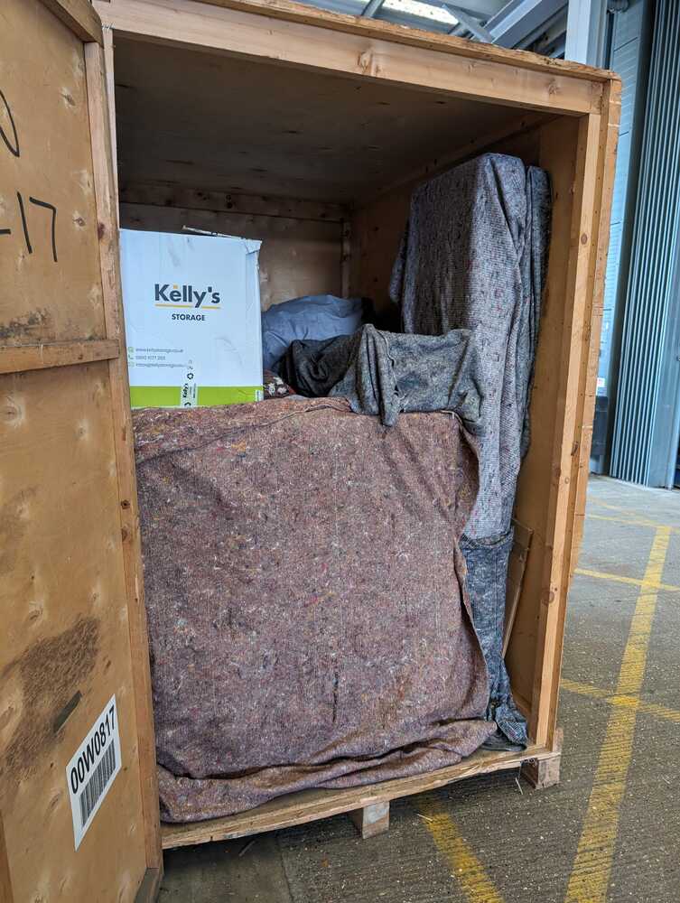 iBidOnStorage.co.uk - Kellys Self Storage Auction - 17115439944887