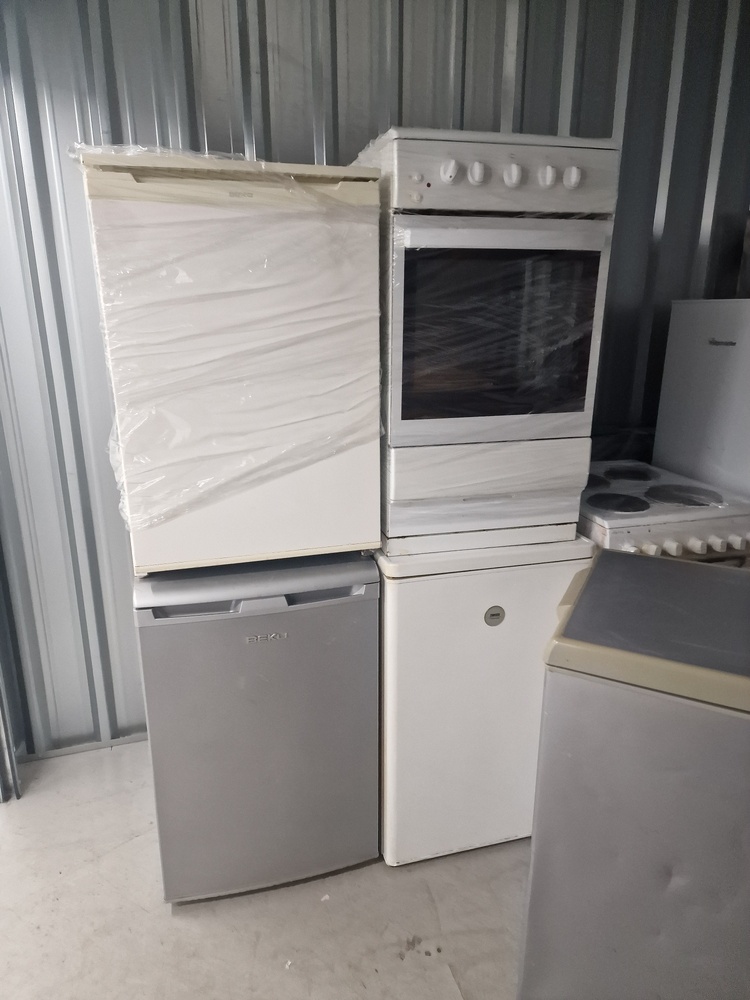 iBidOnStorage.co.uk - Storage King Auction - 17119695922301