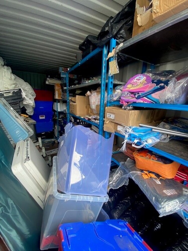 iBidOnStorage.co.uk - Loc-Box Self Storage Auction - 17127497772248