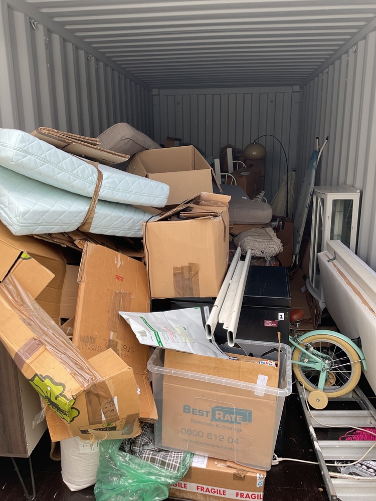 iBidOnStorage.co.uk - Pink self storage Ltd Auction - 17139519659192