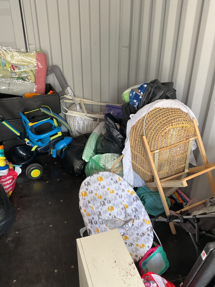 iBidOnStorage.co.uk - Pink self storage Ltd Auction - 17150871754458