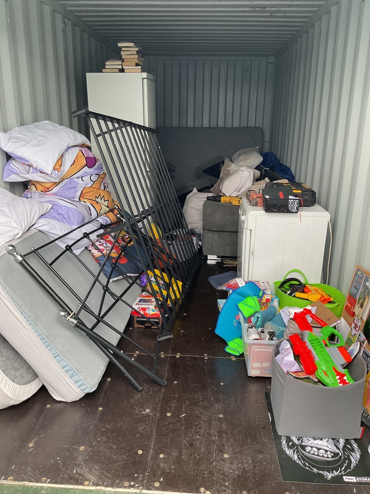 iBidOnStorage.co.uk - Pink self storage Ltd Auction - 17168865668799